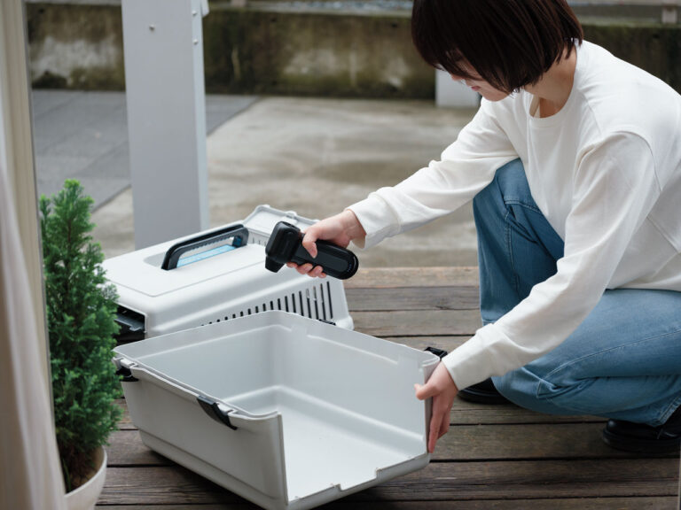 サイン・ハウスの新ブランド“SPICERR” 第2弾「ポケッタブルジェットファンSJU-1」12月13日発売！手のひらサイズ&パワフル風速で水滴やホコリは「拭く」から「吹く」へ ...